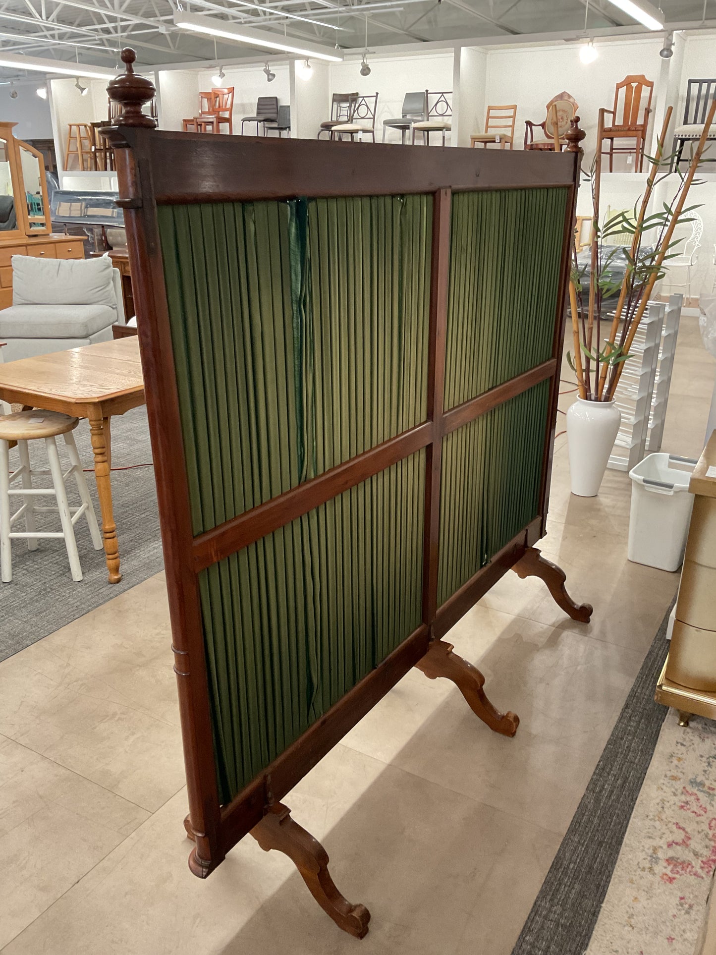 Shadows Divider – TOSA Furniture Boutique